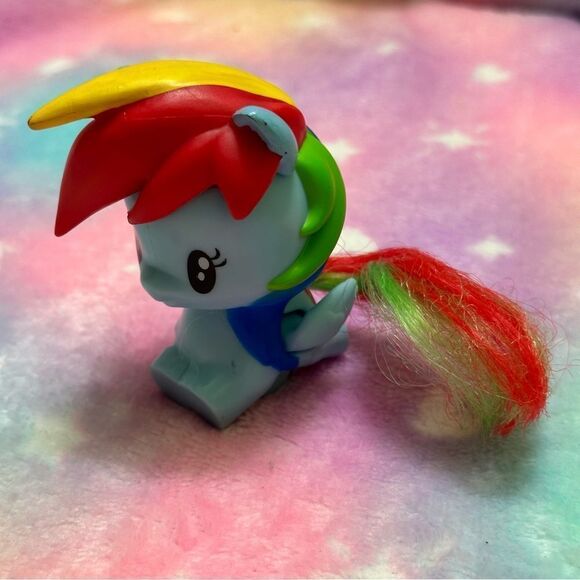 Hasbro | Toys | My Little Pony Rainbow Dash Minifigure | Poshmark